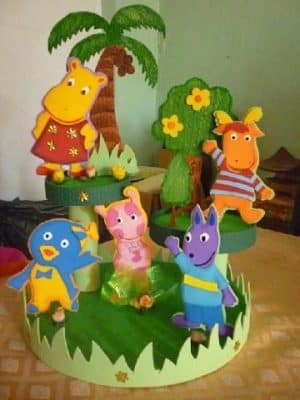 Divertidos y originales centros de mesa de backyardigans